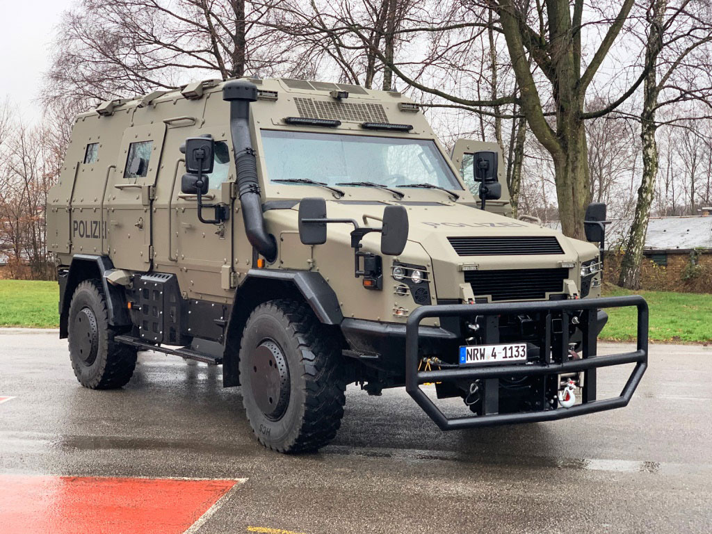 Police in Nordrhein-Westfalen take delivery of Rheinmetall Survivor R ...