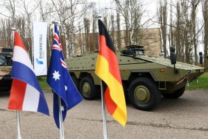 Land 400 Phase 2: Australian Government inspects first Australian Boxer ...