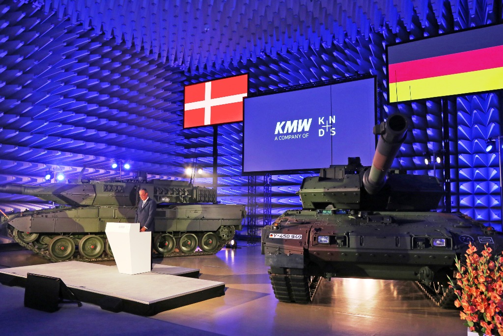 Denmark and Germany receive the latest versions of the LEOPARD 2 - EDR ...