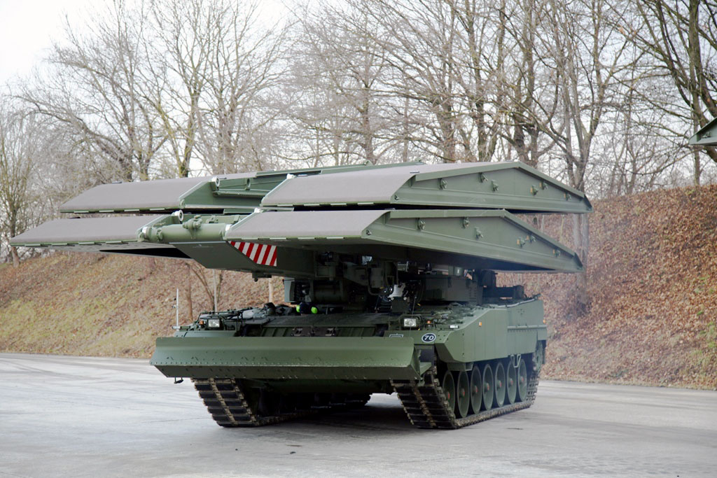 Denmark procures Leguan bridge-layers - EDR Magazine