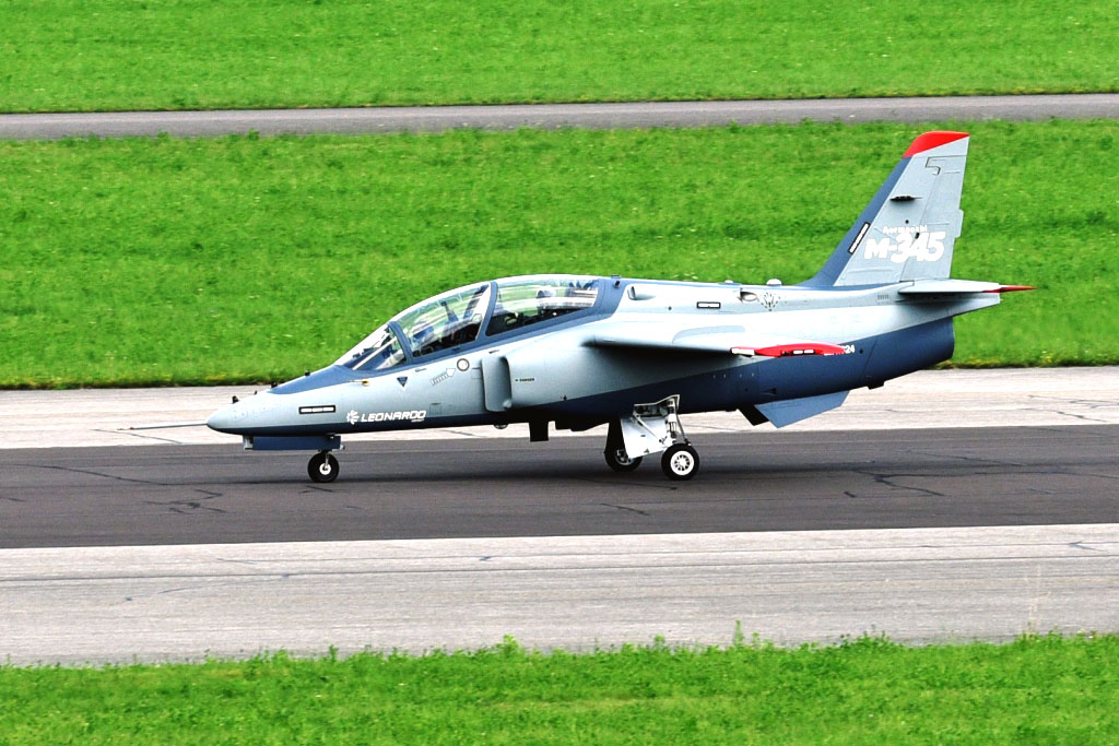 M-345: Leonardo’s new jet trainer certified and ready for the global ...