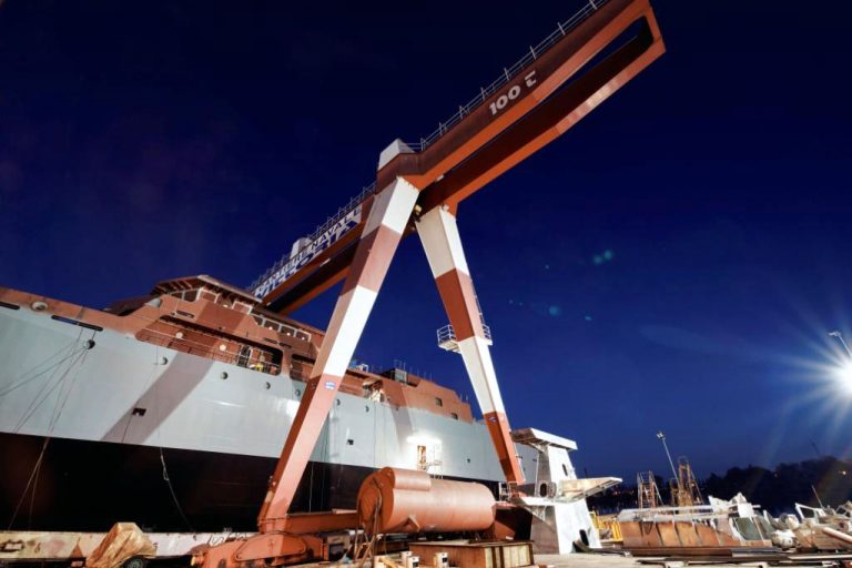 Vittoria Shipyard delivers 75-meter-long flagship to the Armed Forces ...