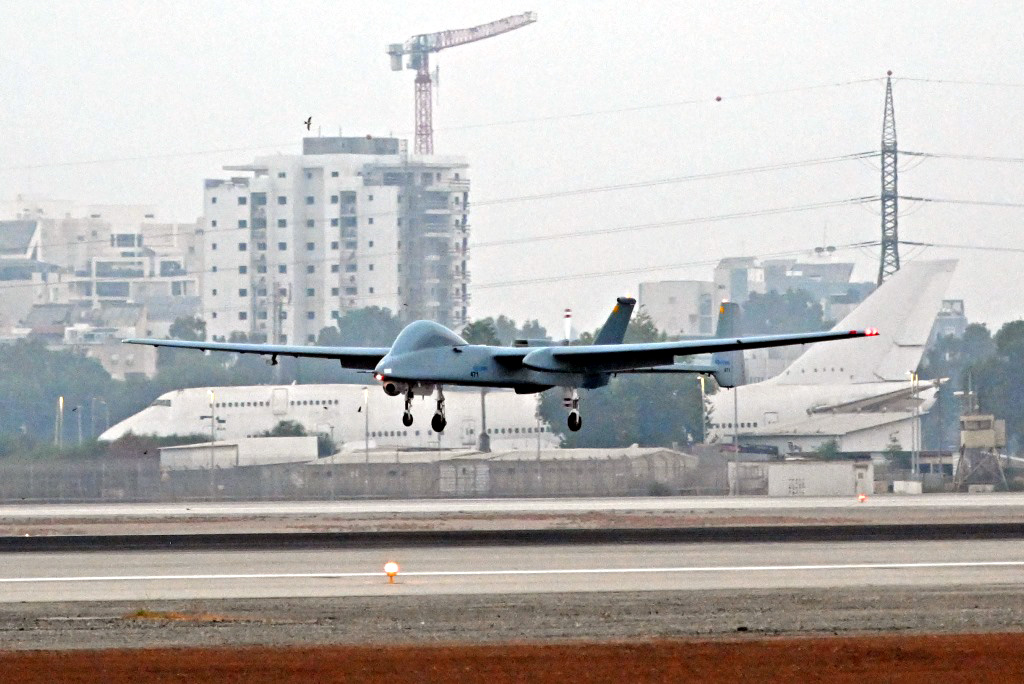 IAI Signs a US$200 Million UAS Services Contract with a Country in Asia ...