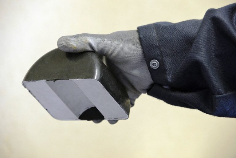 Eurenco signs an important contract for the supply of 155mm modular ...