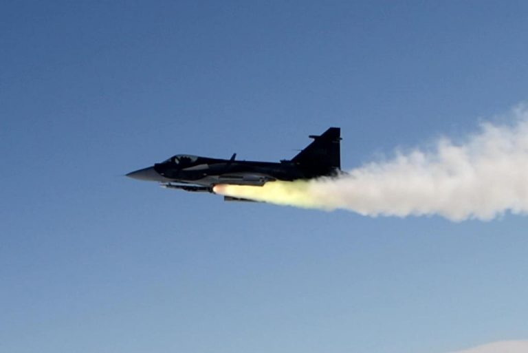 Saab and the Swedish Armed Forces Sign new Maintenance Contract for ...