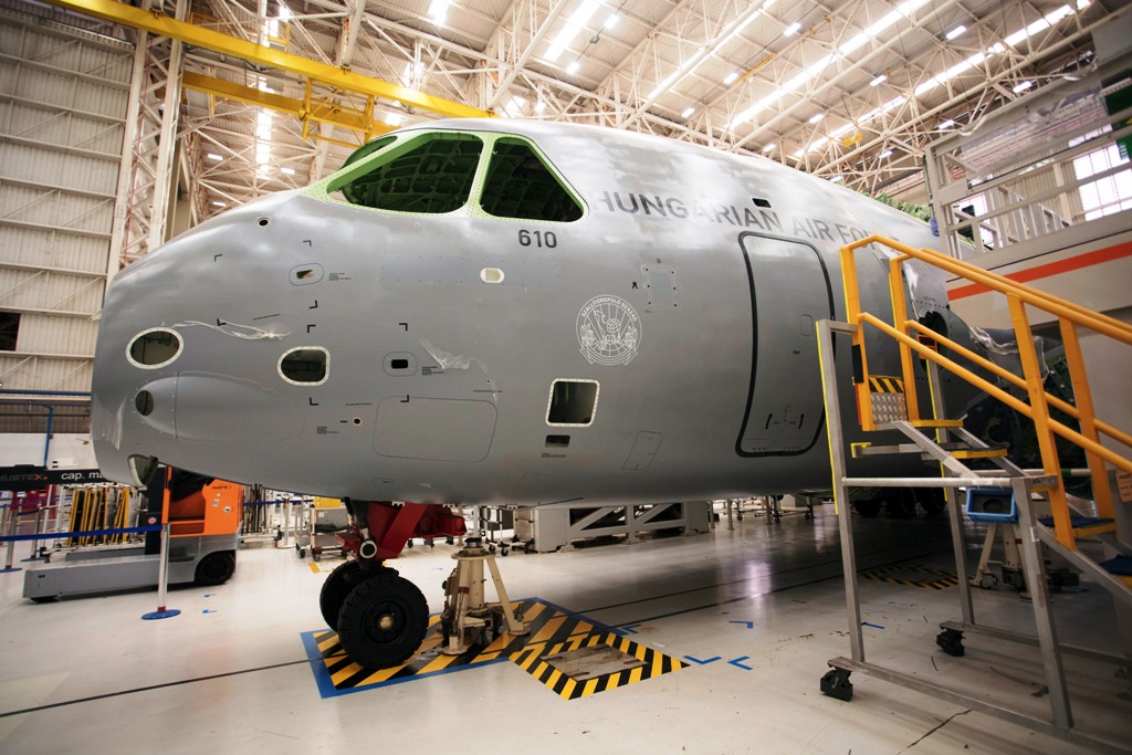 Embraer advances in the production of the first KC-390 Millennium for ...