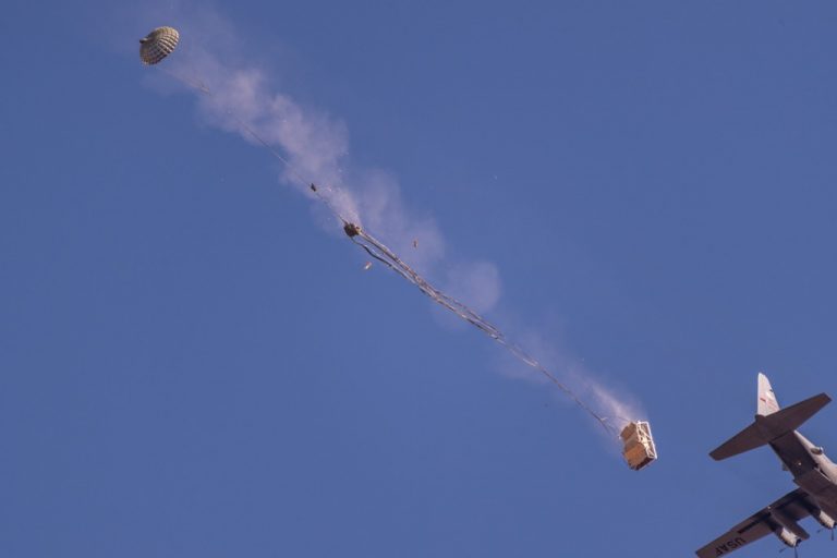 DSEI 2023 - IrvinGQ promotes its ATAX Aerial Delivery System - EDR Magazine