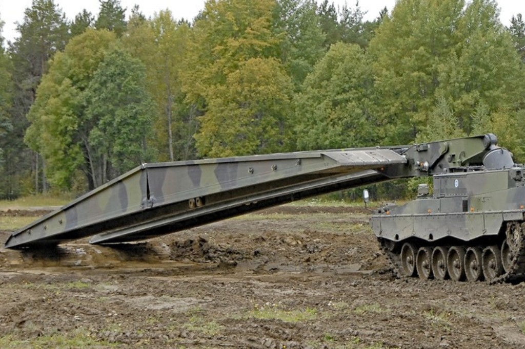 Patria to deliver more Tracked Bridge Layer Vehicles to the Finnish ...