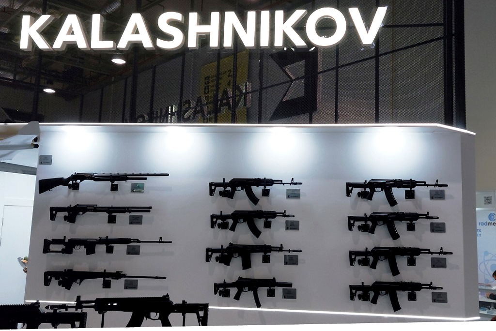 ADEX 2024 - Kalashnikov presents the RPL-20 light machine gun and the GP-46 underbarrel grenade ...