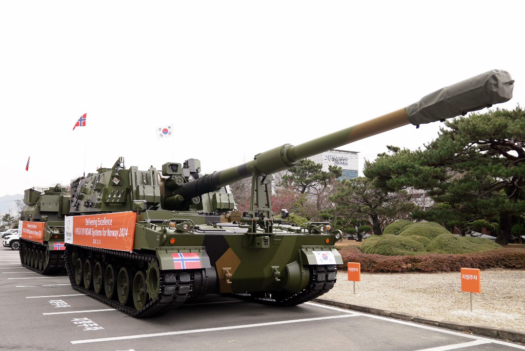 Hanwha Aerospace ships more K9 howitzer and K10 ammunition resupply vehicles to Norway - EDR ...