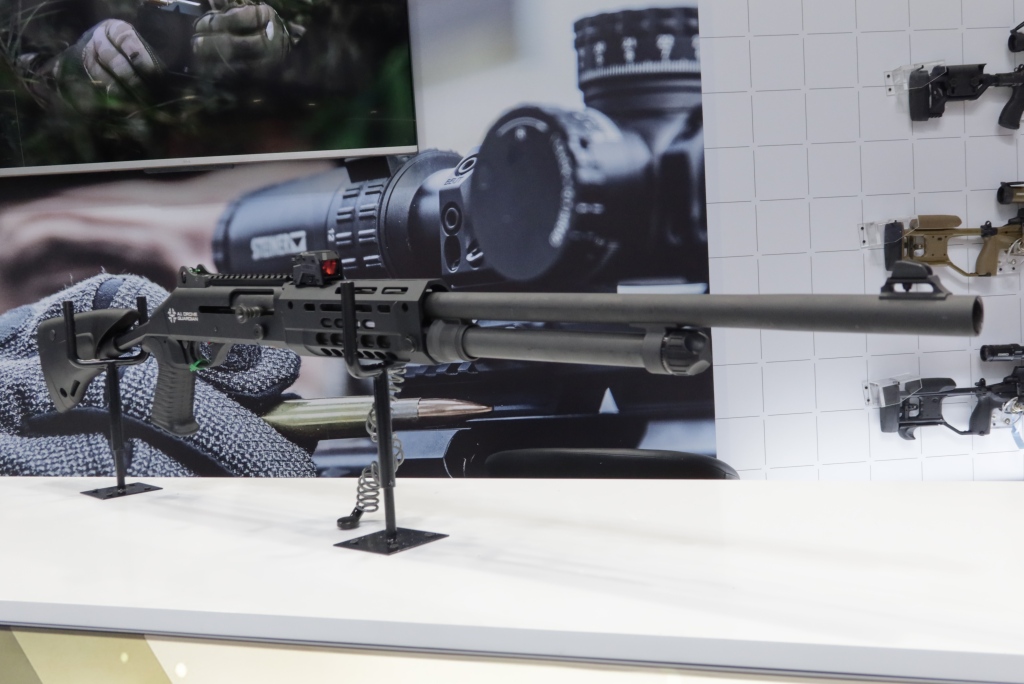 IDEX 2025 - Benelli M4 AI Drone Guardian; a last-ditch C-UAS effector for dismounted infantry ...