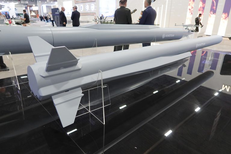 IDEF 2025 - Gökbora versus Gökhan, the Turkish ramjet powered BVR air ...