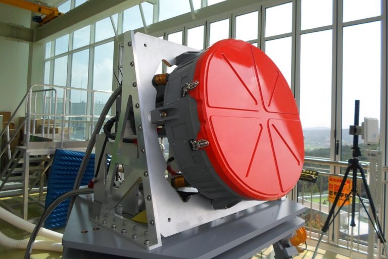 Hanwha Systems unveils first mass-produced AESA radar for KF-21 fighter ...