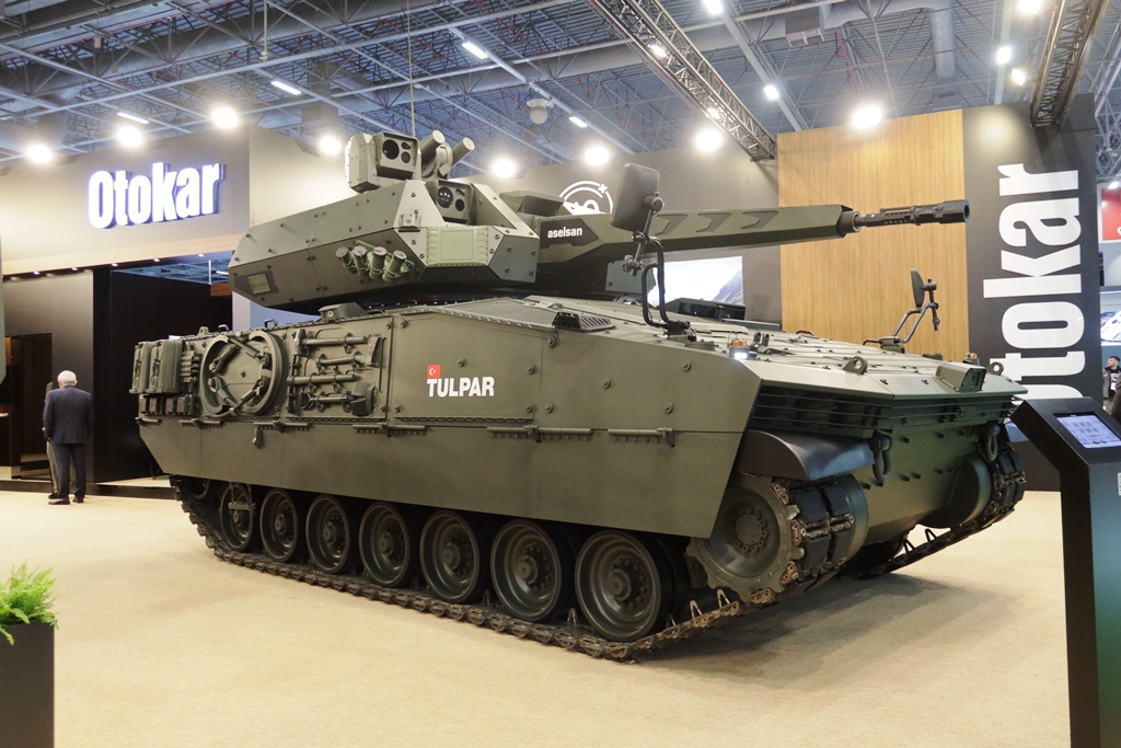 Saha Expo – Otokar Tulpar tracked IFV first appearance with Aselsan ...
